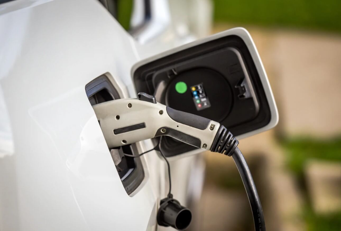 SimpSocial | An Ex-mobility Car: a Good Investment?